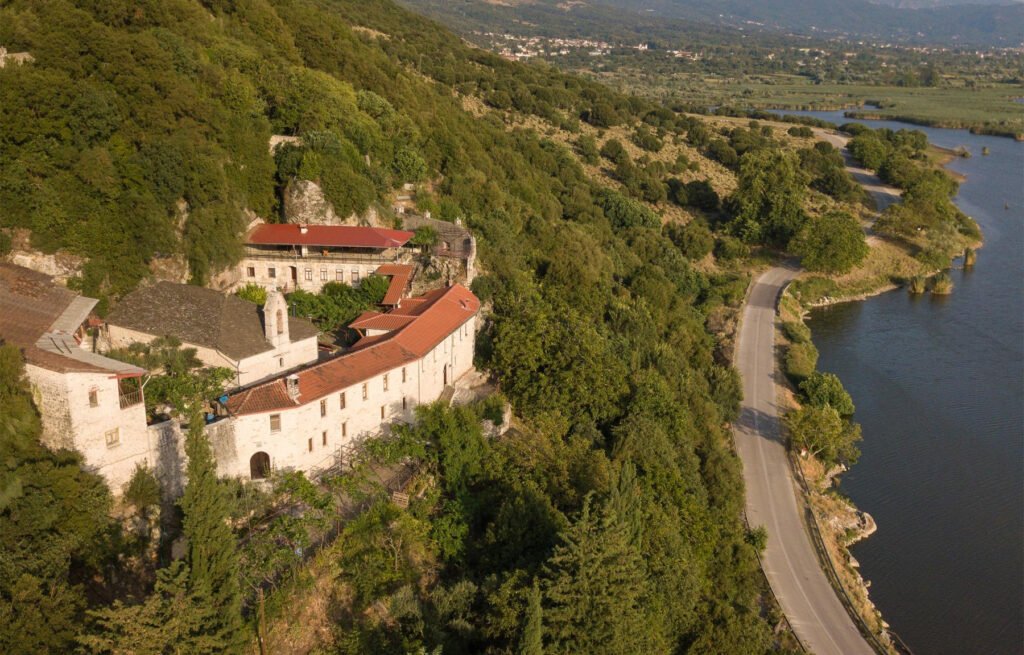 ΙΕΡΑ ΜΟΝΗ ΠΑΝΑΓΙΑΣ ΔΟΥΡΑΧΑΝΗΣ – Γυμνάσιο Δουραχάνης